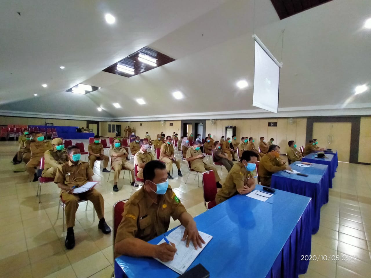 ACARA RAMAH TAMAH BERSAMA PJ. BUPATI DI AULA II LANTAI V KANTOR BUPATI ... ACARA RAMAH TAMAH BERSAMA PJ. BUPATI DI AULA II LANTAI V KANTOR BUPATI ...